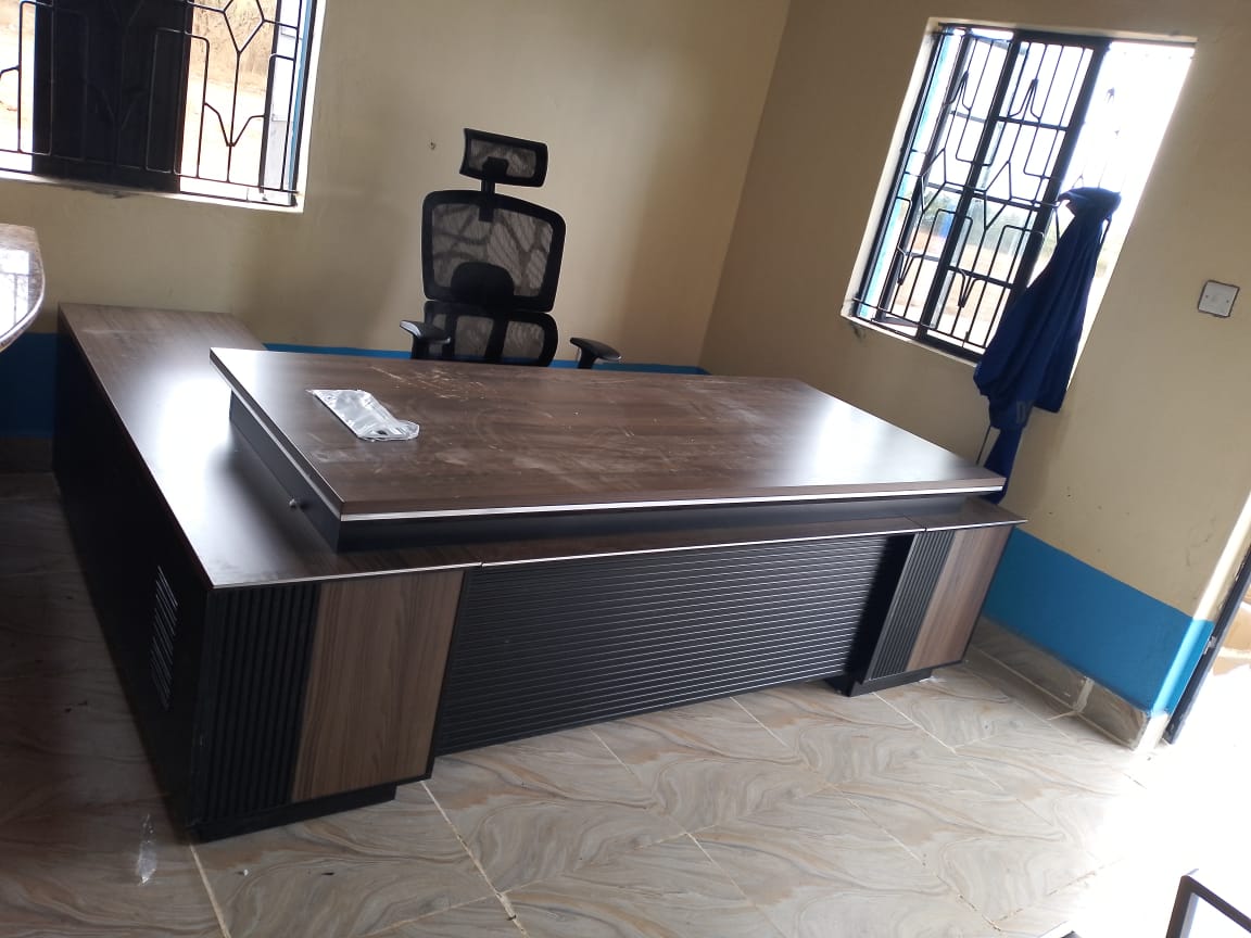 2.4m Modern Executive L Shaped Table - Pioneer Furniture
