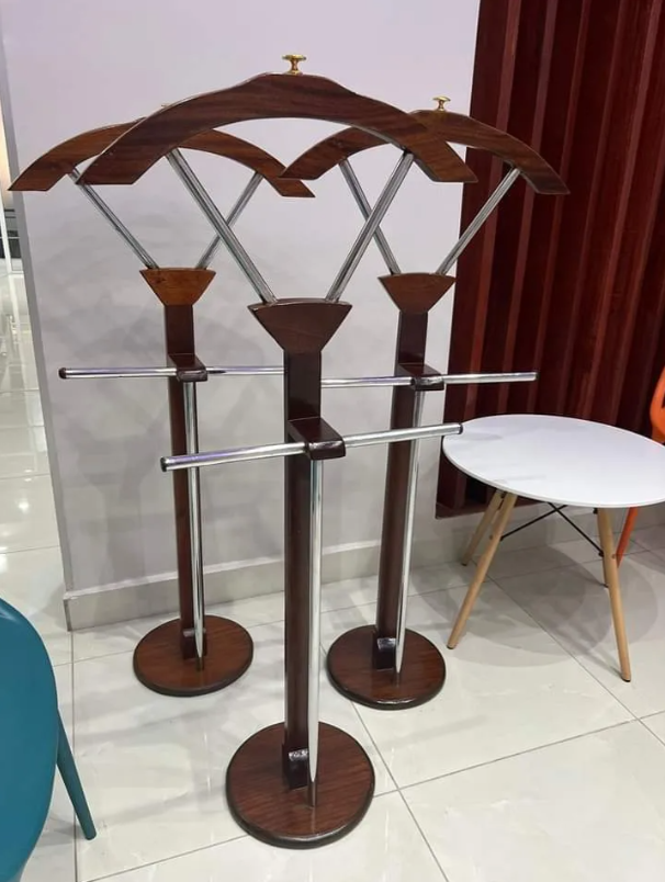 Executive Mahogany Coat Hanger - Pioneer Furniture